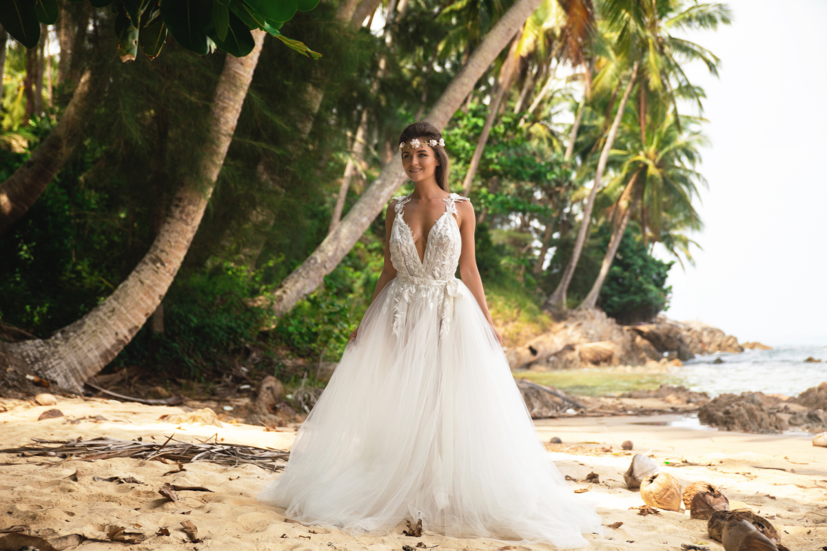 Tips for Flying with Your Wedding Dress + Best Garment Bags